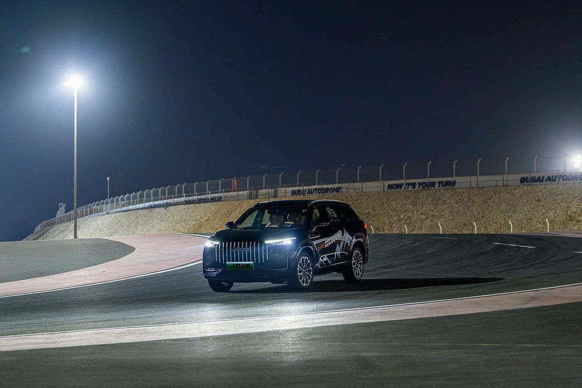 OMODA&JAECOO UAE unleash J8 SHS super hybrid power at Dubai Autodrome