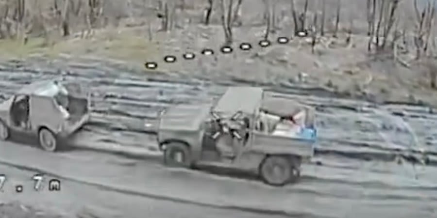 Ukrainian paratroopers burn Russia’s new logistics vehicle - video