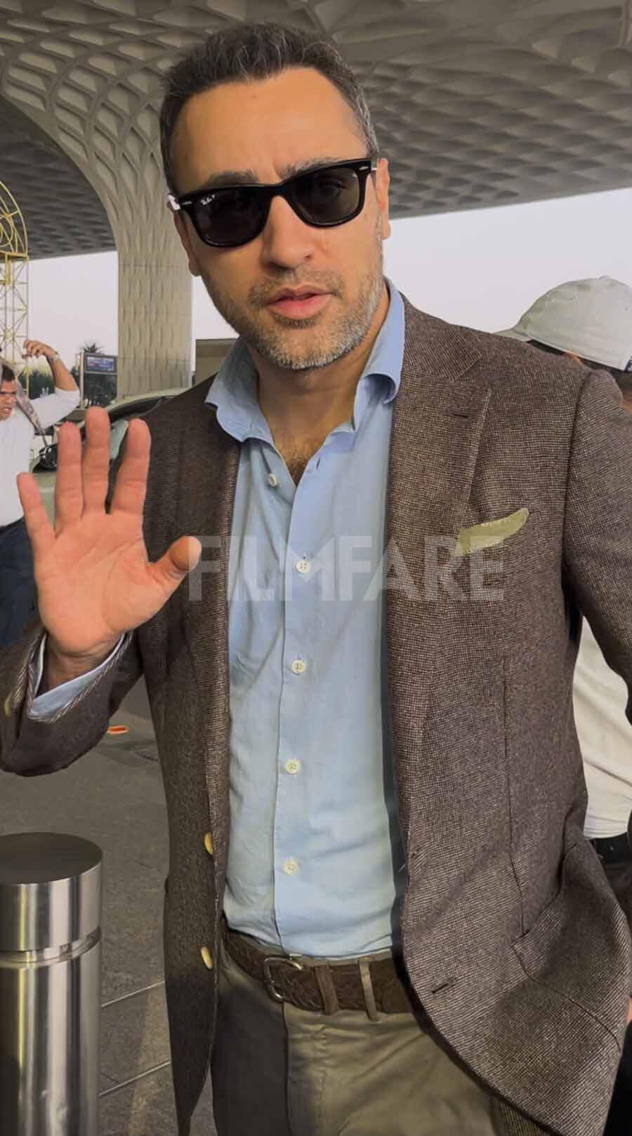 Photos: Aamir Khan, Gauri Spratt and Imran Khan jet off for the holidays