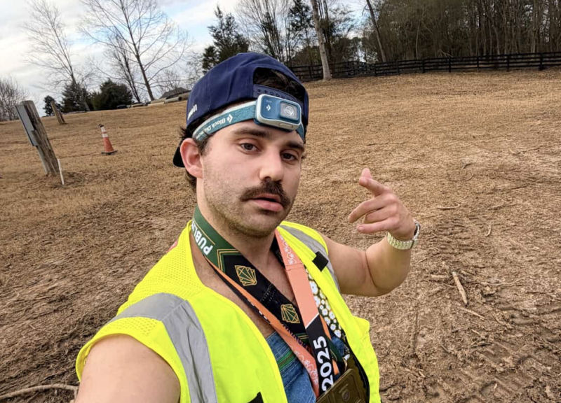 Dieser Typ joggt 5 Kilometer auf einem Kühlschrank