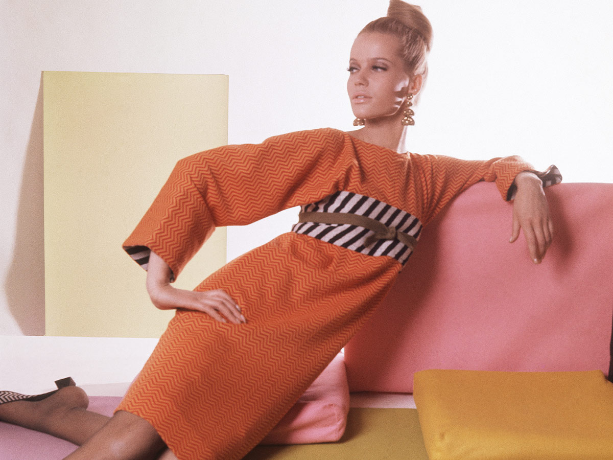 30 iconic fashion trends from the 1960s