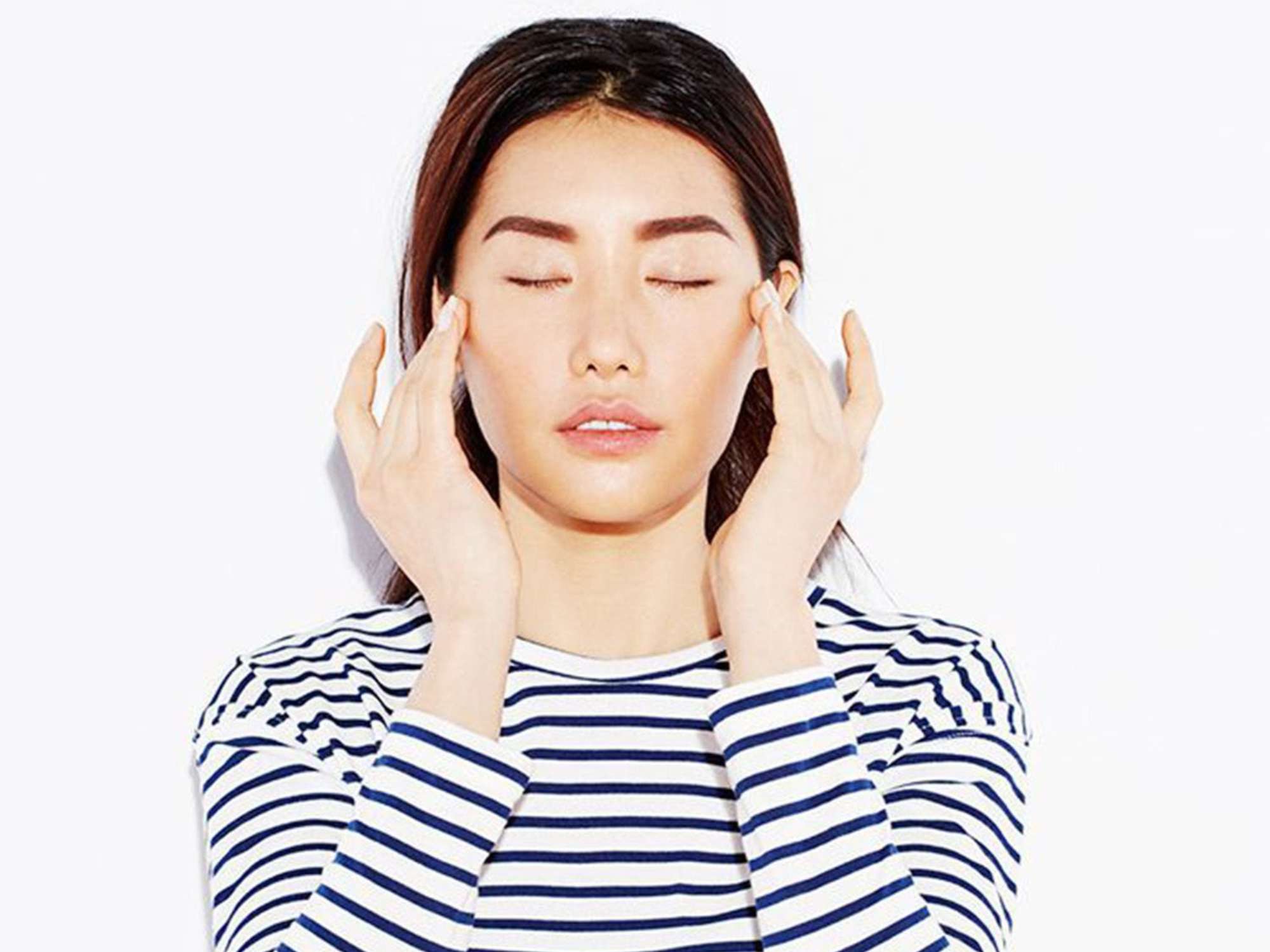 De-puffed in 3 minutes flat: The surgeon-approved face massage you'll ...
