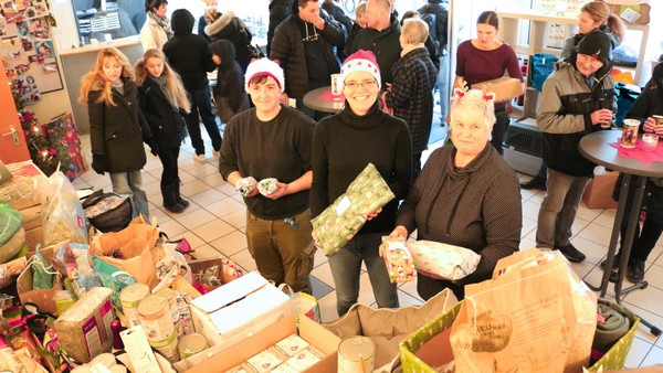 Futter, Streu und Spielzeug: So schön war die Bescherung im Tierheim ...