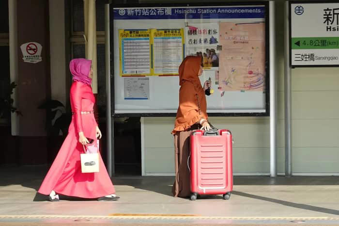 5 countries that still prohibit women from traveling alone