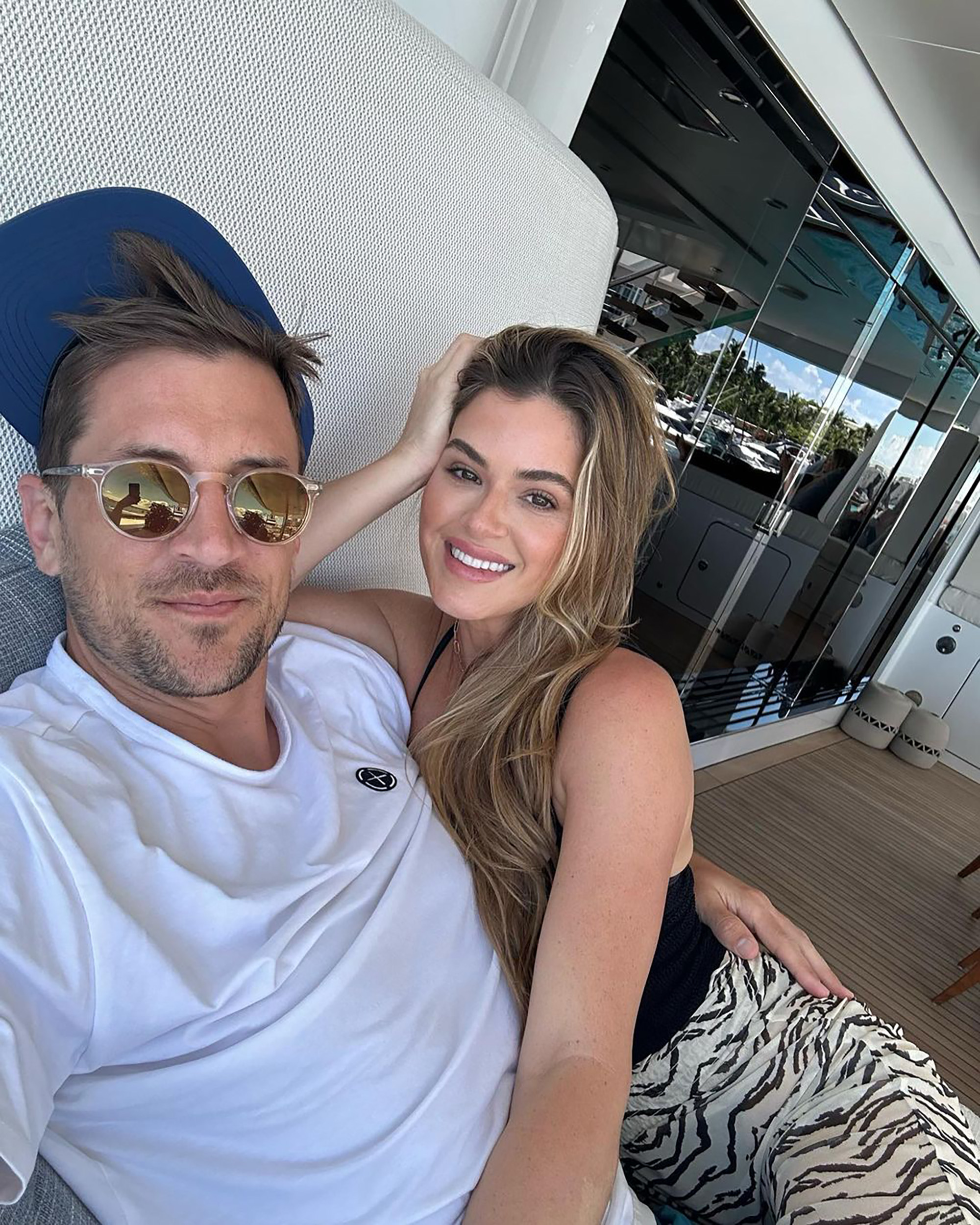 Bachelorette alums JoJo Fletcher and Jordan Rodgers welcome their first ...