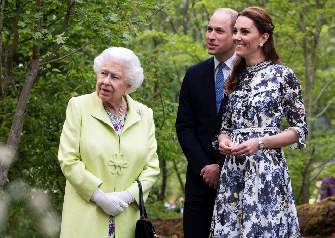 Kate Middleton was worried about her homemade gift for Queen Elizabeth ...