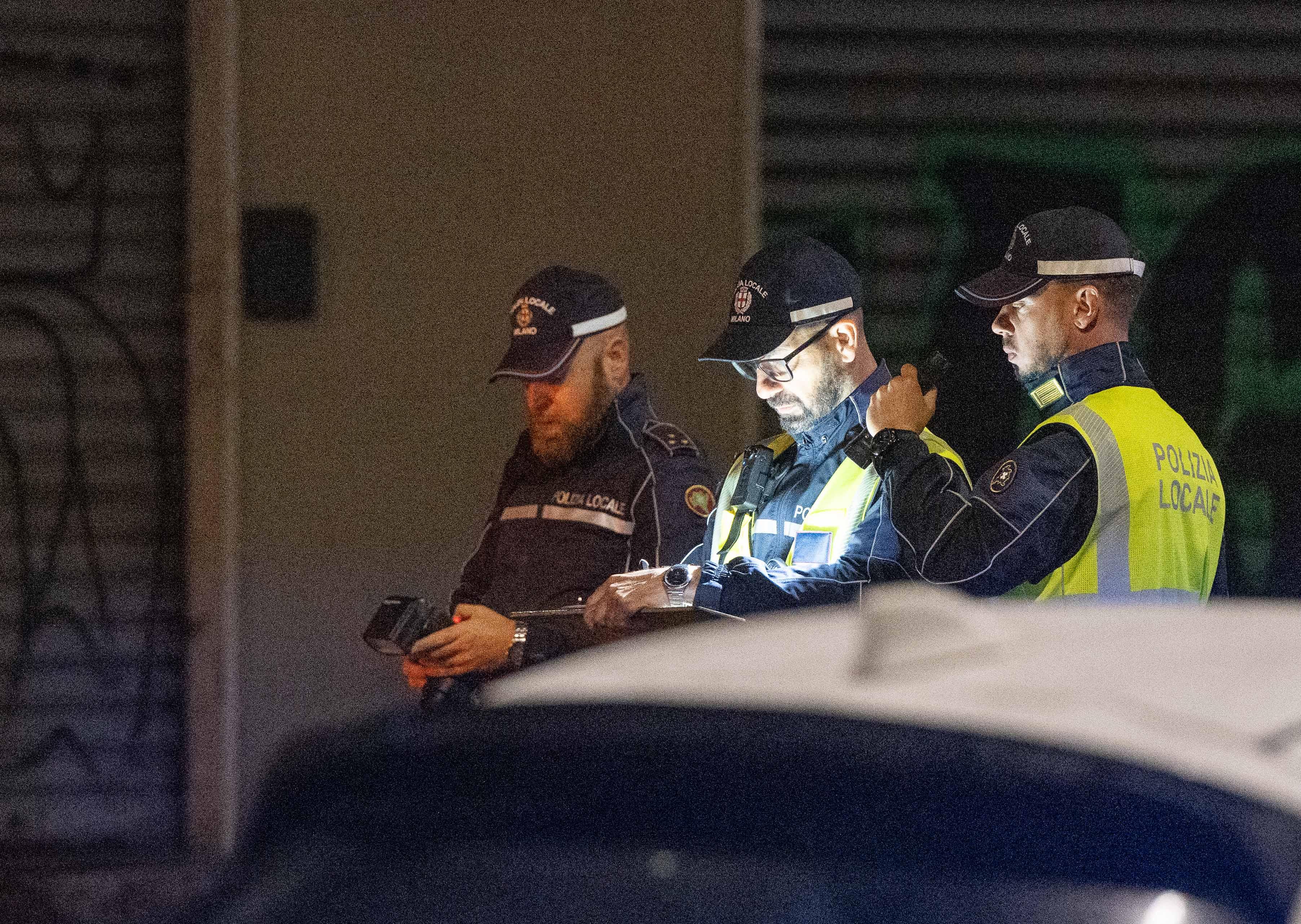 Rissa con coltelli e cocci di bottiglia: due feriti in corso Buenos Aires