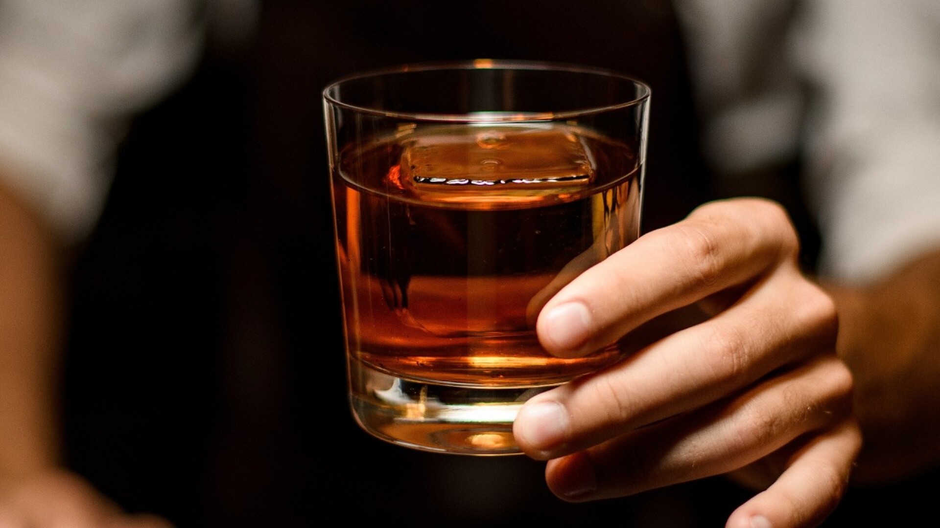 Bartenders say this will get you ignored at the bar every time