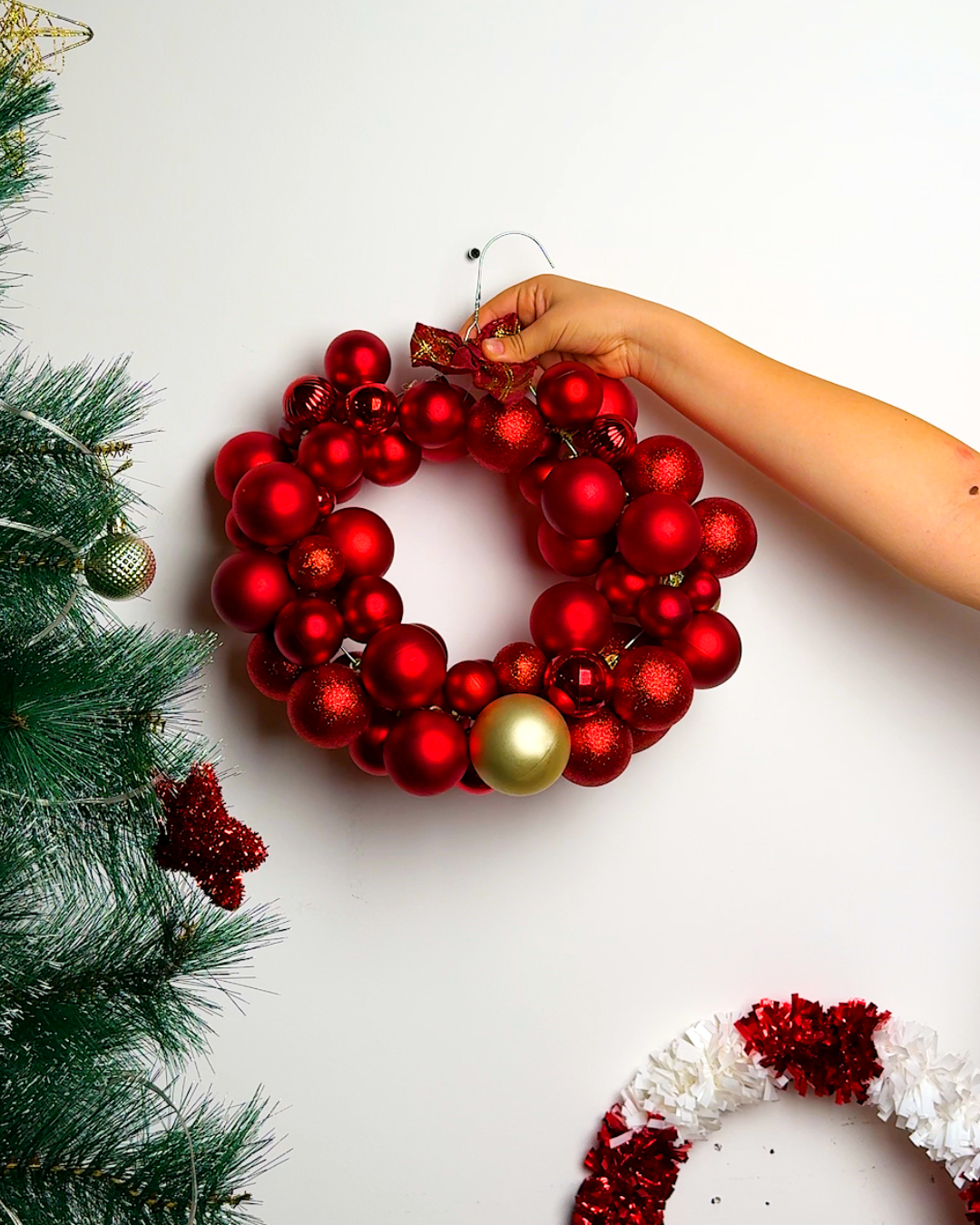 Creative wreath made from Christmas baubles🎄