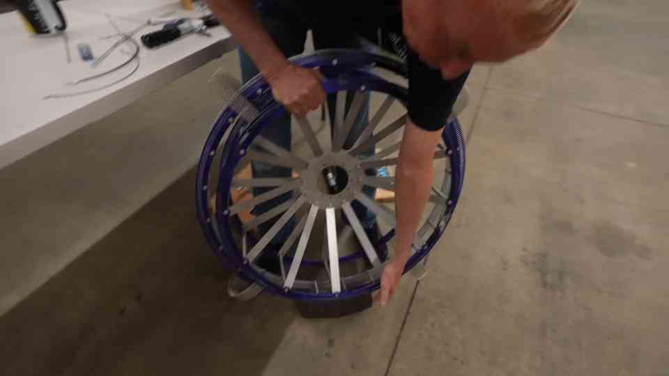 How a basic wheel became a space engineering problem