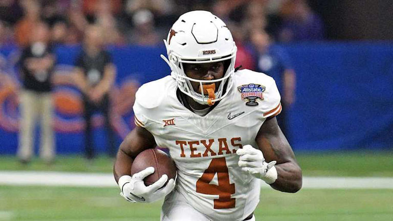 Major college football program loses four running backs to the transfer ...