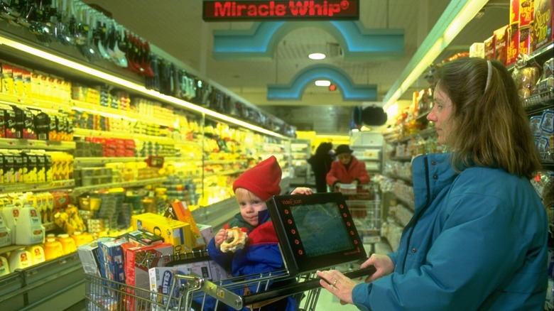 11 discontinued '90s 'junk food' snacks we miss