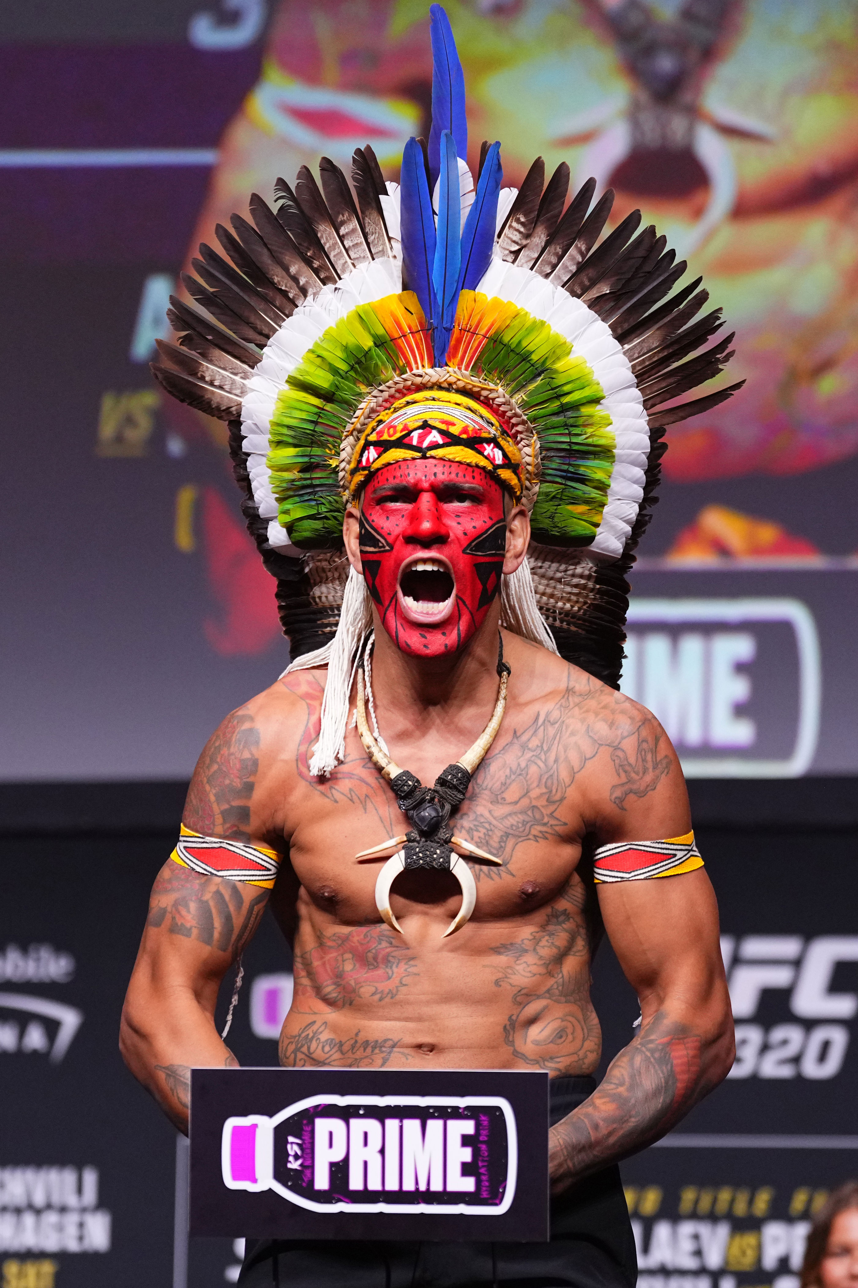 Joe Rogan hearing 'a lot of chatter' about 240-pound Alex Pereira ...