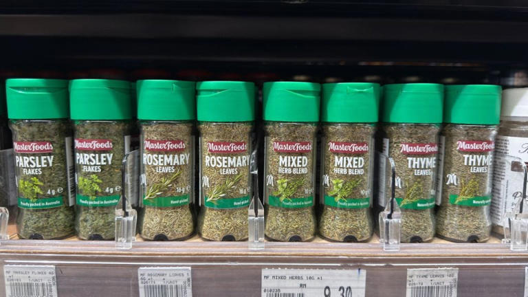 What to buy at Dollar Tree for cheap and easy meals