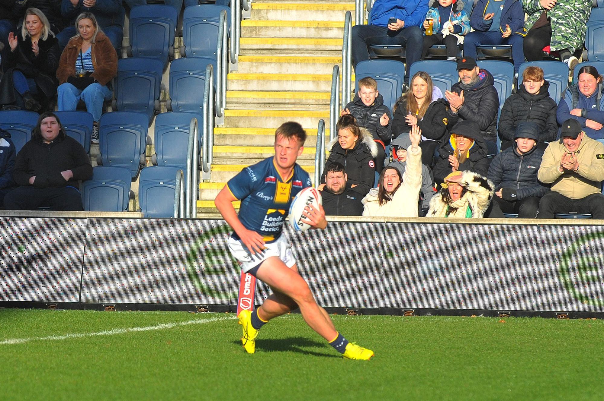 Leeds Rhinos news: pivot suffers injury scare in Festive Challenge win ...
