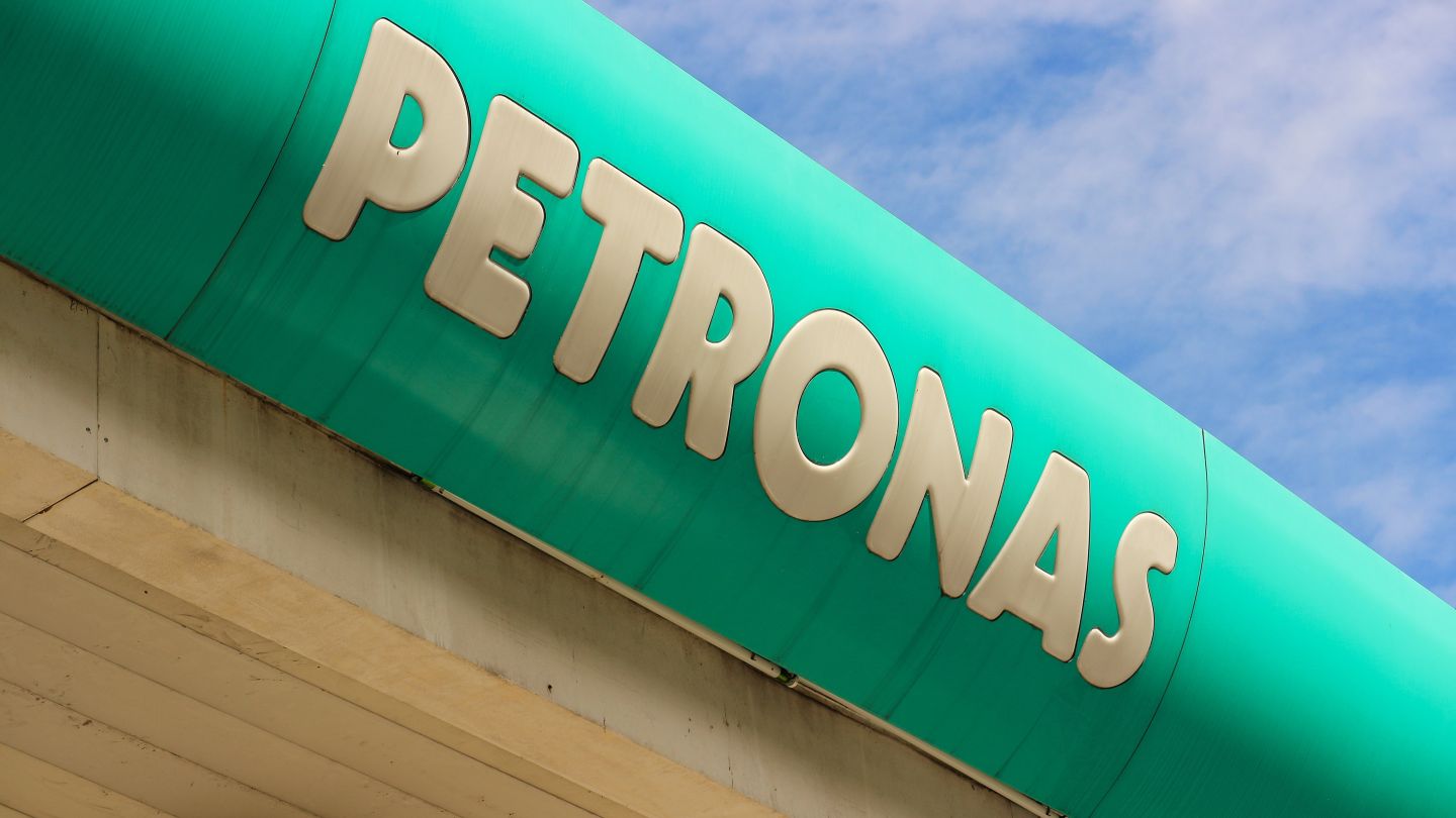 Petronas signs sale and purchase agreement with CNOOC