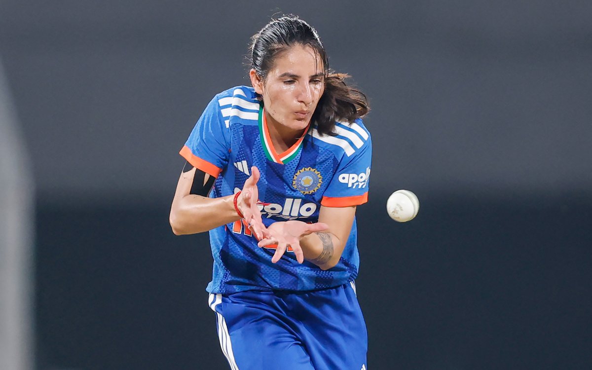 3rd T20I: Shafali smashes 79 not out as India clinch series with eight ...