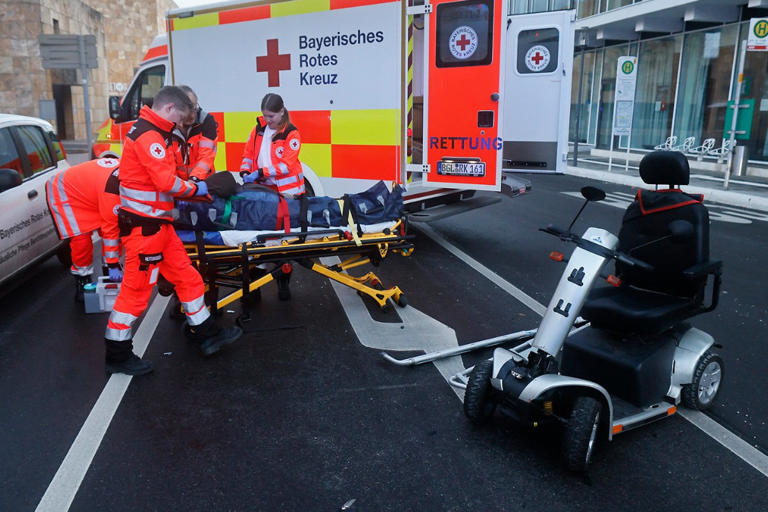 Tragischer Unfall wegen vereister Scheibe: Rollstuhlfahrer stirbt im ...