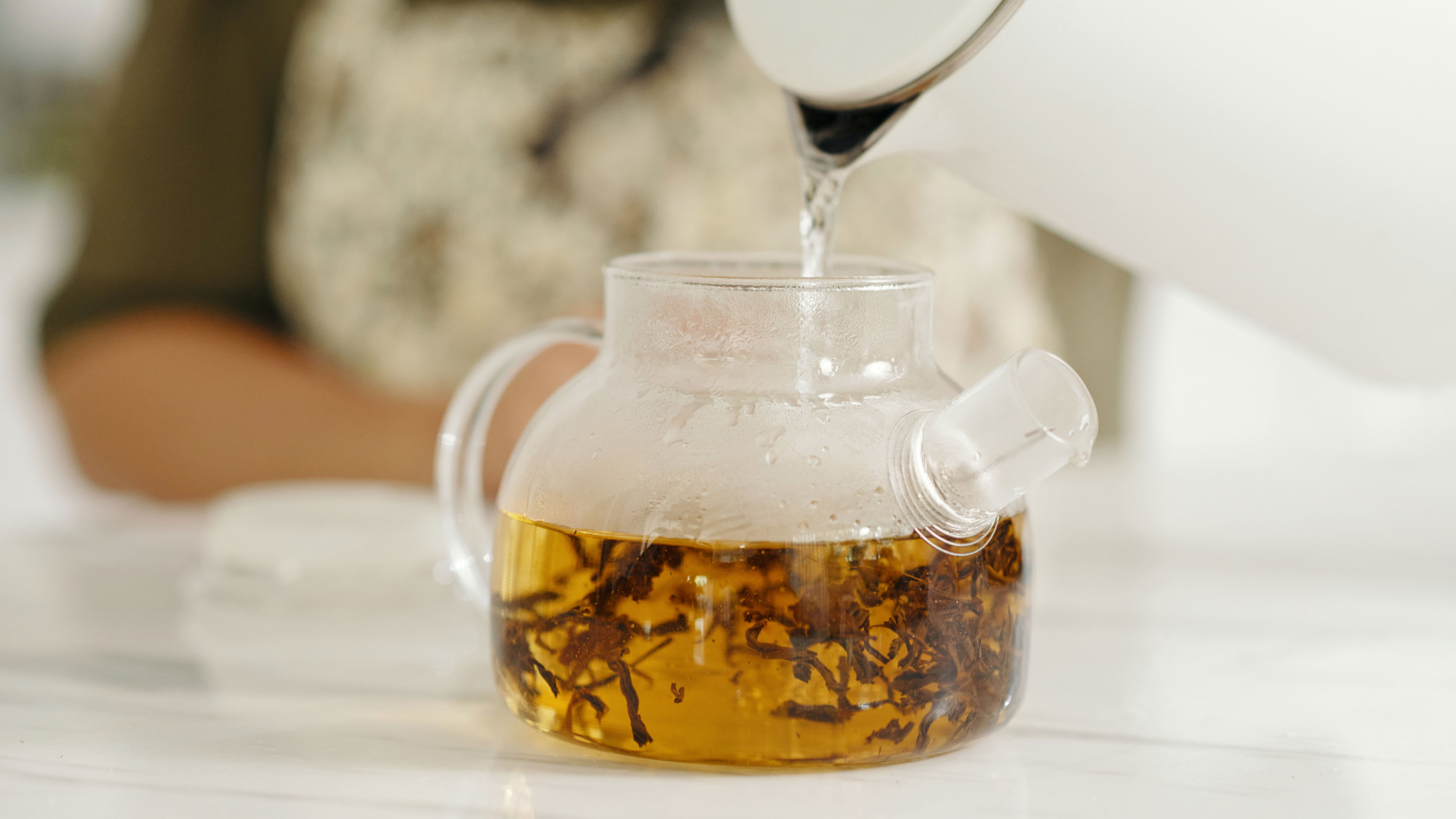 Pij to dwa razy dziennie. Podkręcisz metabolizm i zapomnisz o zmarszczkach