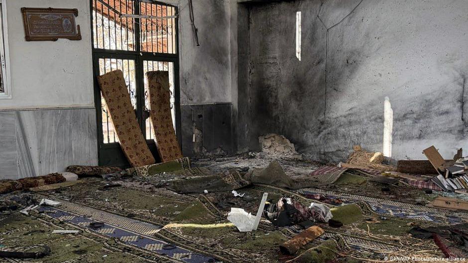 Syria: At least 8 killed in first major mosque attack since Assad