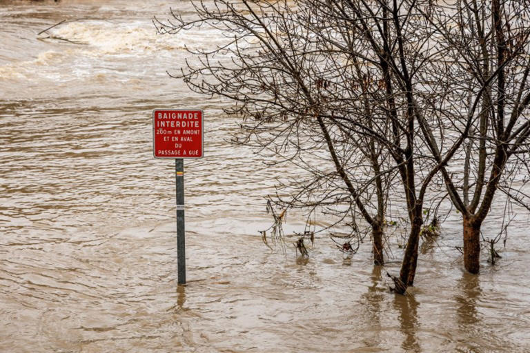Franse departement Pyrénées-Orientales kreunt onder zware regenval
