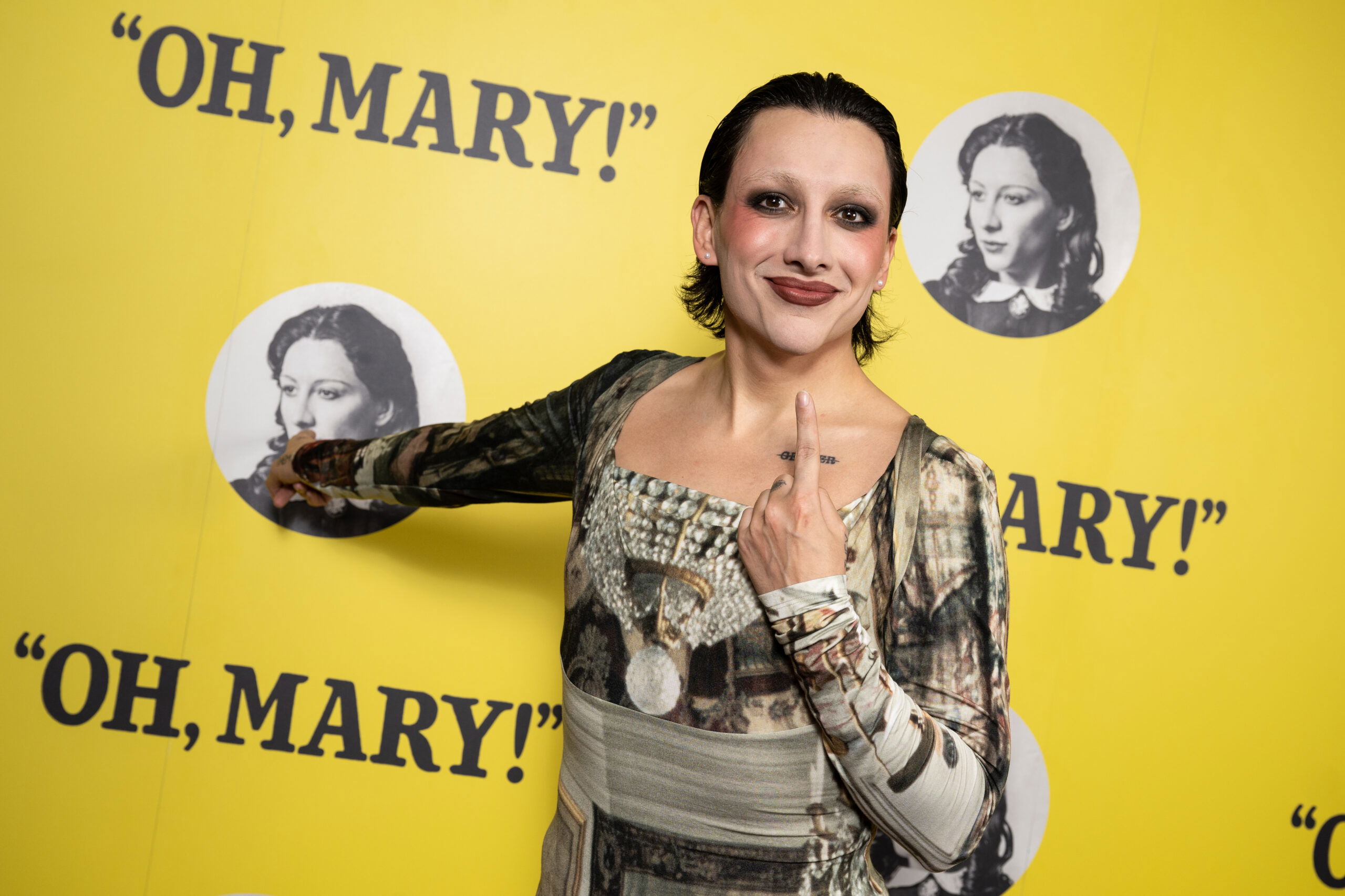 [PHOTOS] LGBTQ+ celebs welcome 'Oh, Mary!' to the West End