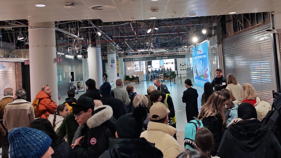 « La zone screening est inaccessible et la police est sur place » : que ...