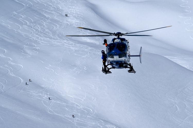 Deux skieurs gravement blessés dans une avalanche en Savoie