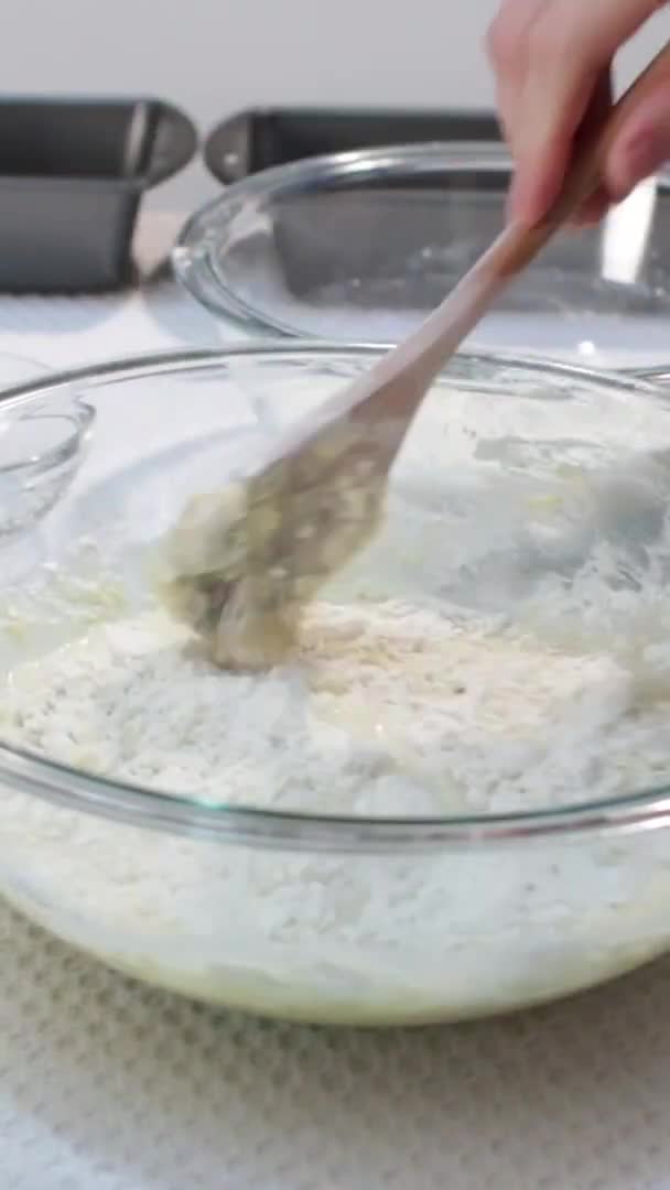 How to make cinnamon raisin bread #Shorts