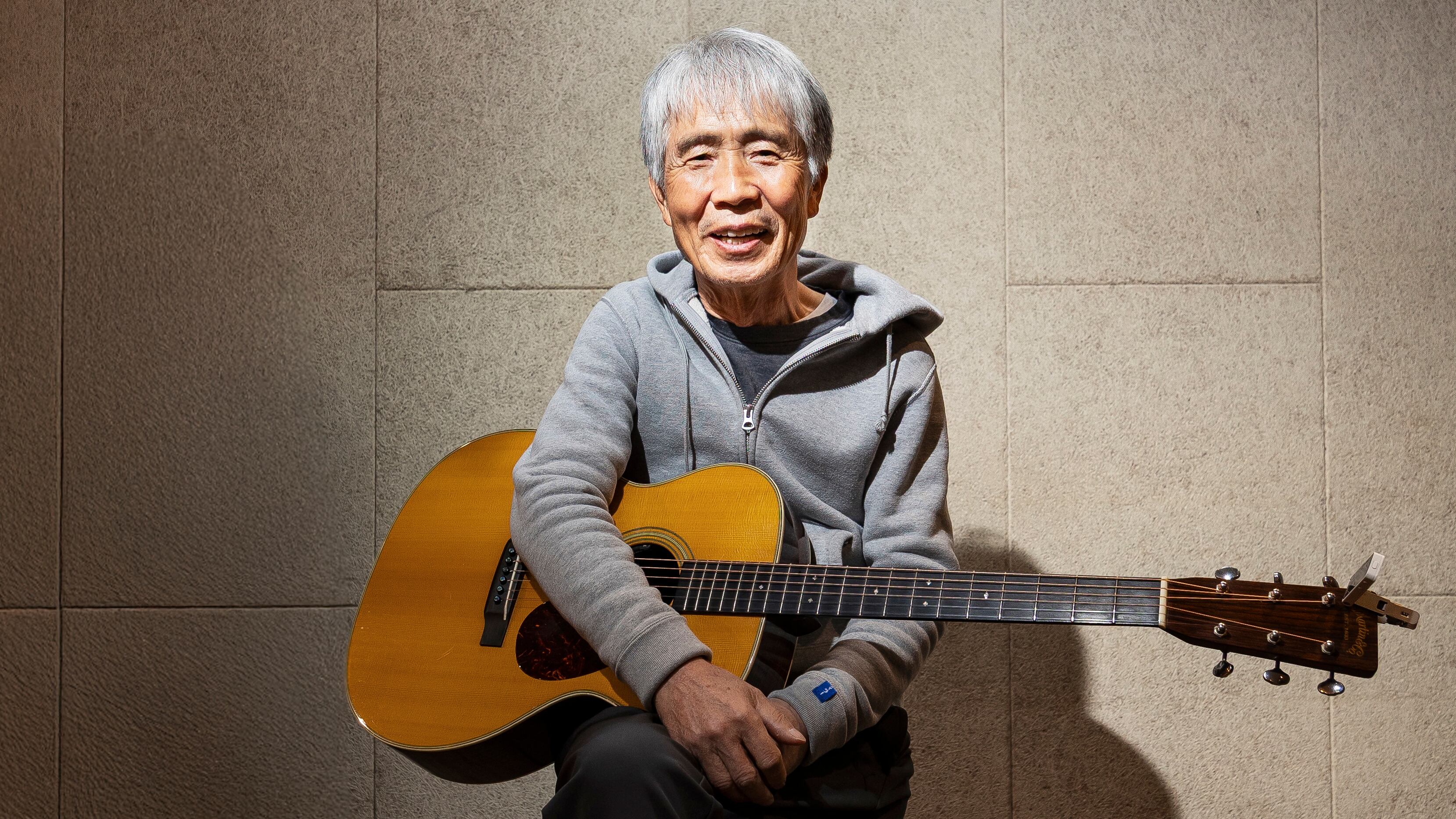 Choi Baek-ho's 50-year career endures lung disease