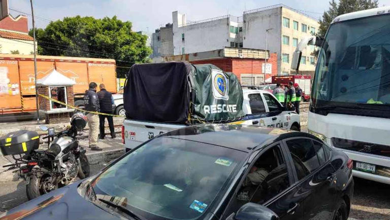 Muere persona arrollada por el tren frente al Hospital La Raza en CDMX