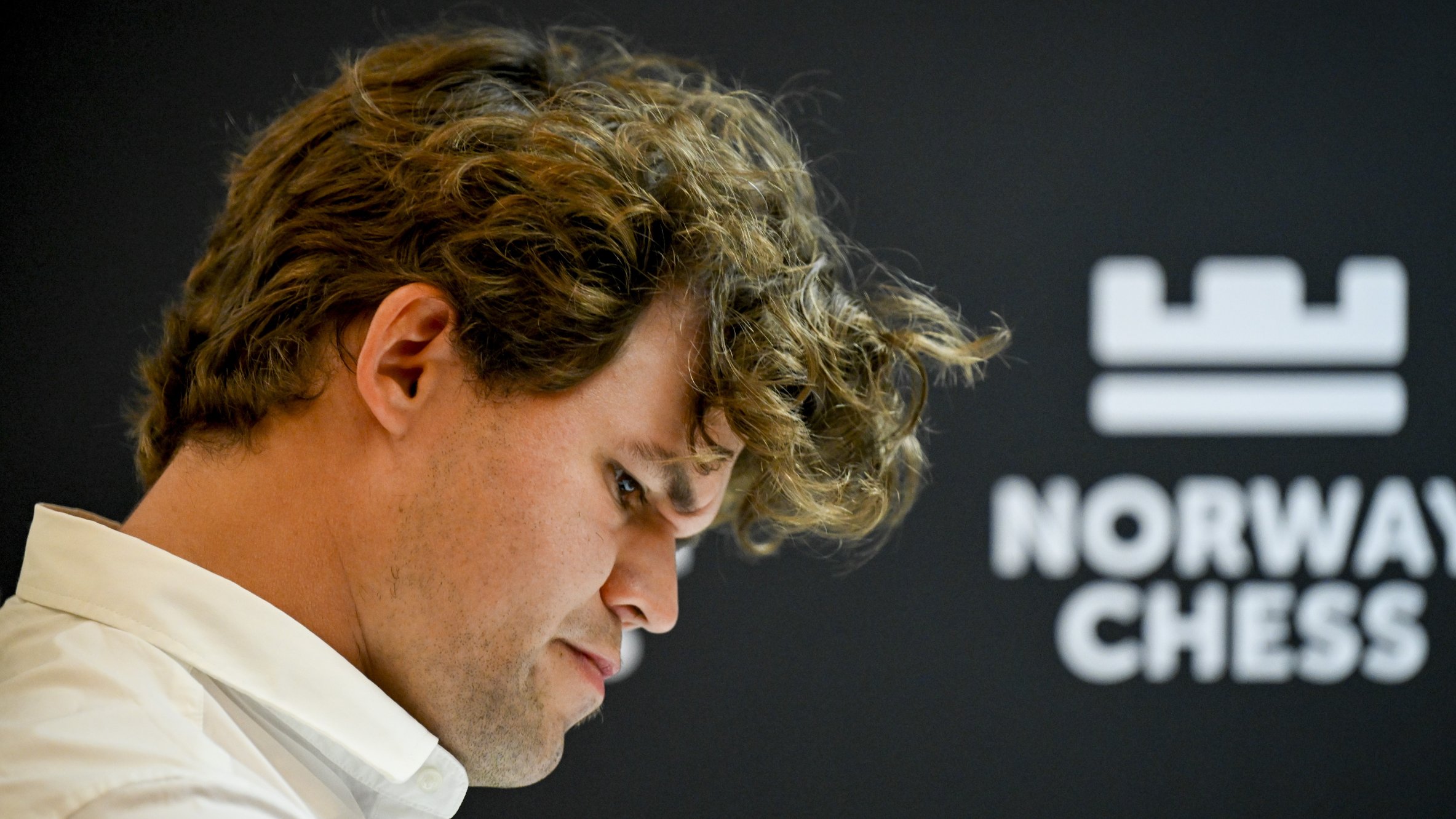 NRK-studio fersket Carlsen: – Det er jo ikke lov