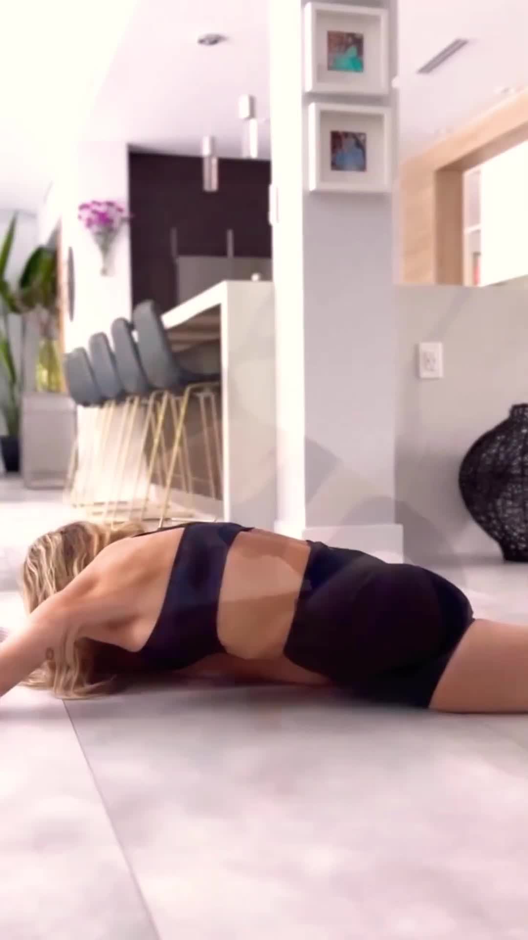 Achieve fitness at any age: Stay flexible and fit after 40 with yoga splits