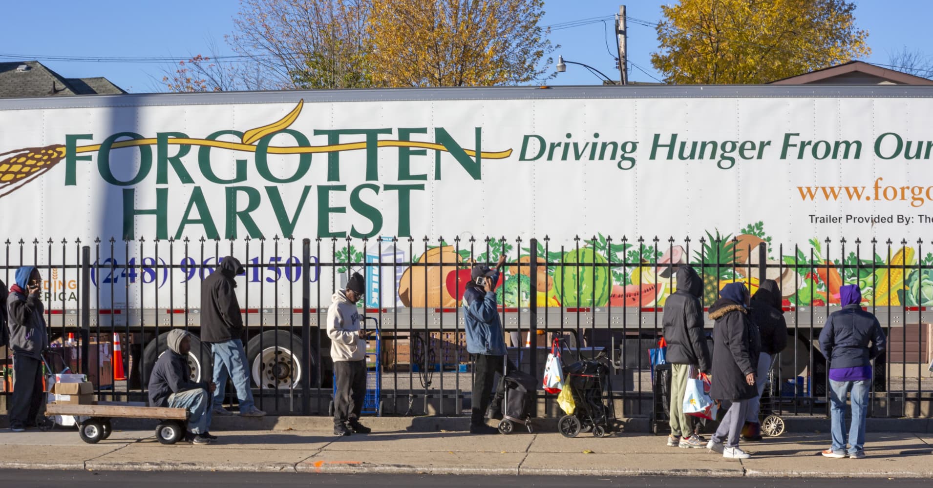 As the cost of living keeps climbing, Americans are 'trying to muscle ...