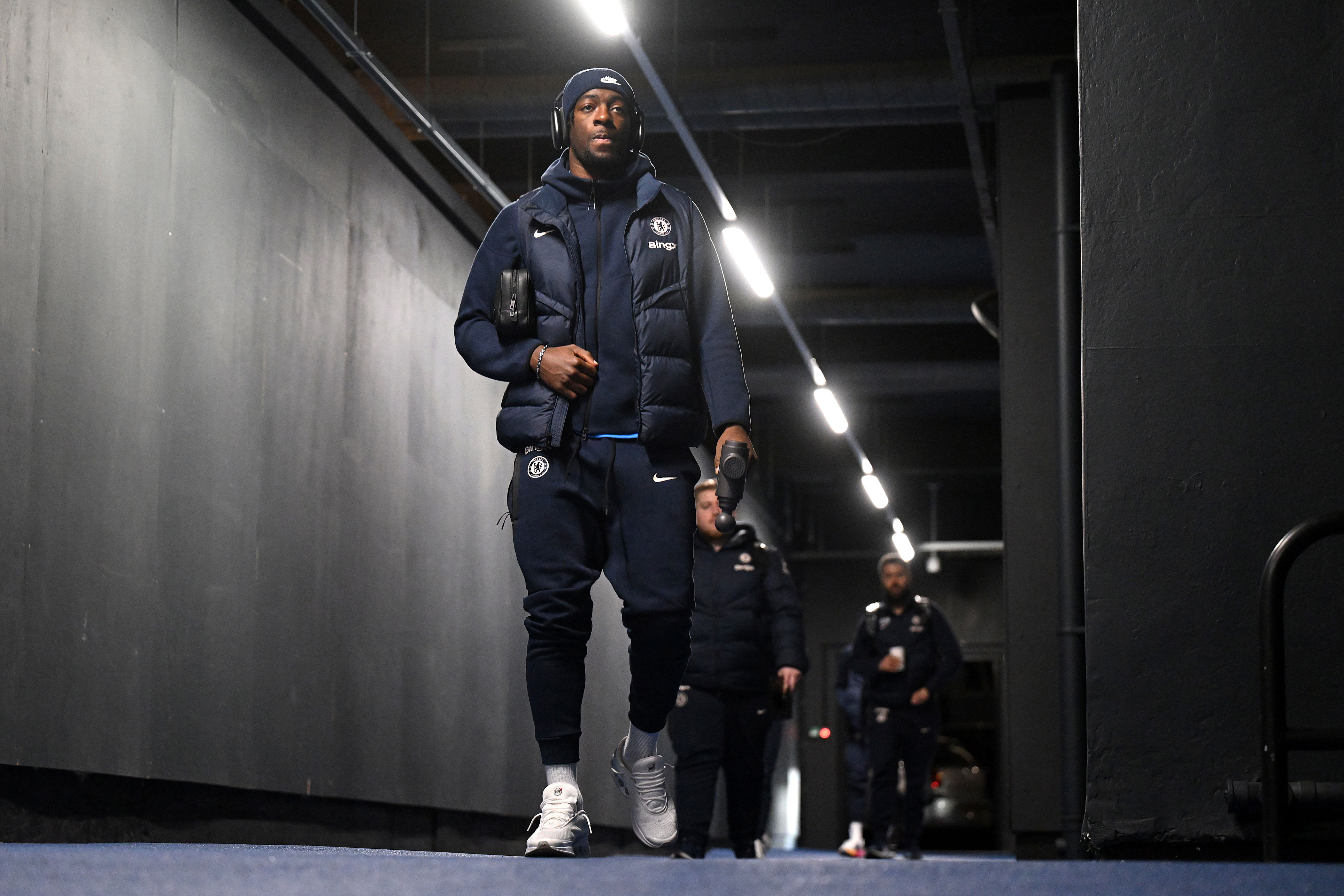 West Ham must not sign 'brilliant' Chelsea 'bomb squad' defender after ...