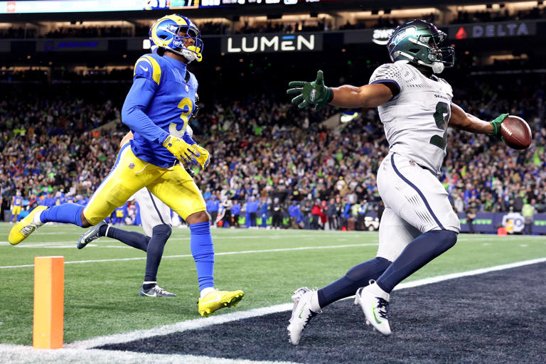 Super Bowl odds led by Seahawks, Rams before start of NFL playoffs