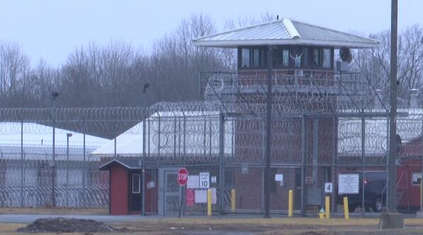 Prison reform bill draws criticism from lawmakers, union officials