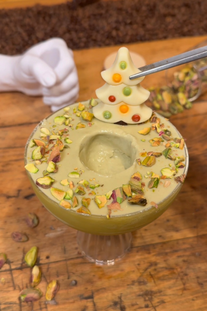 Pistachio Christmas dessert art