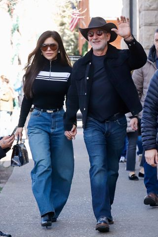 Jeff Bezos shows off growing beard with unique cowboy-inspired look ...