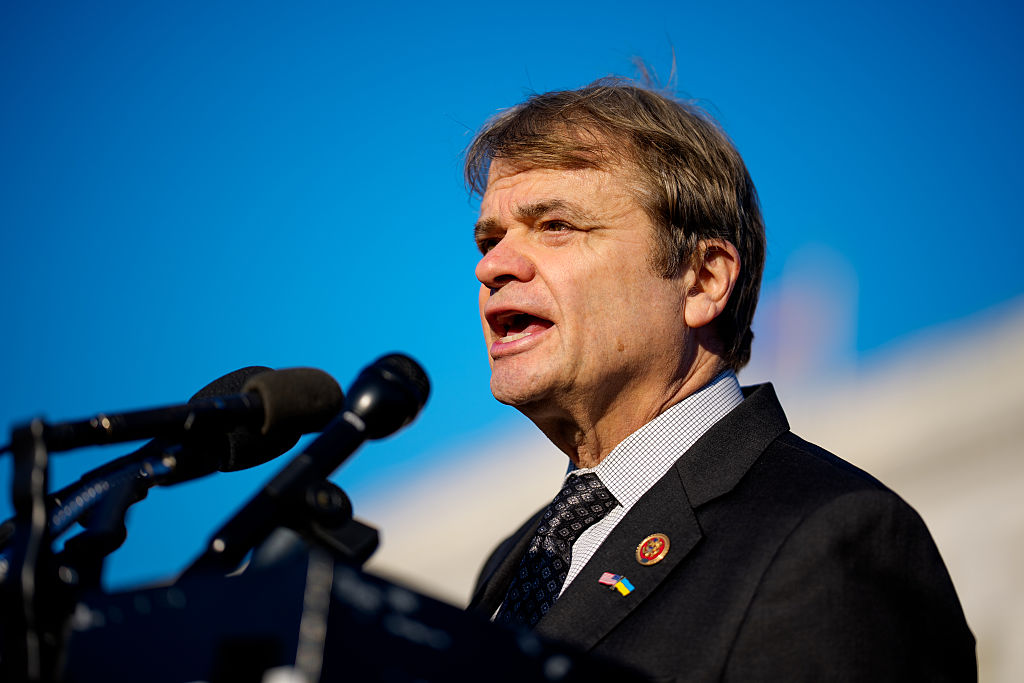 Democrats move to gut ICE program