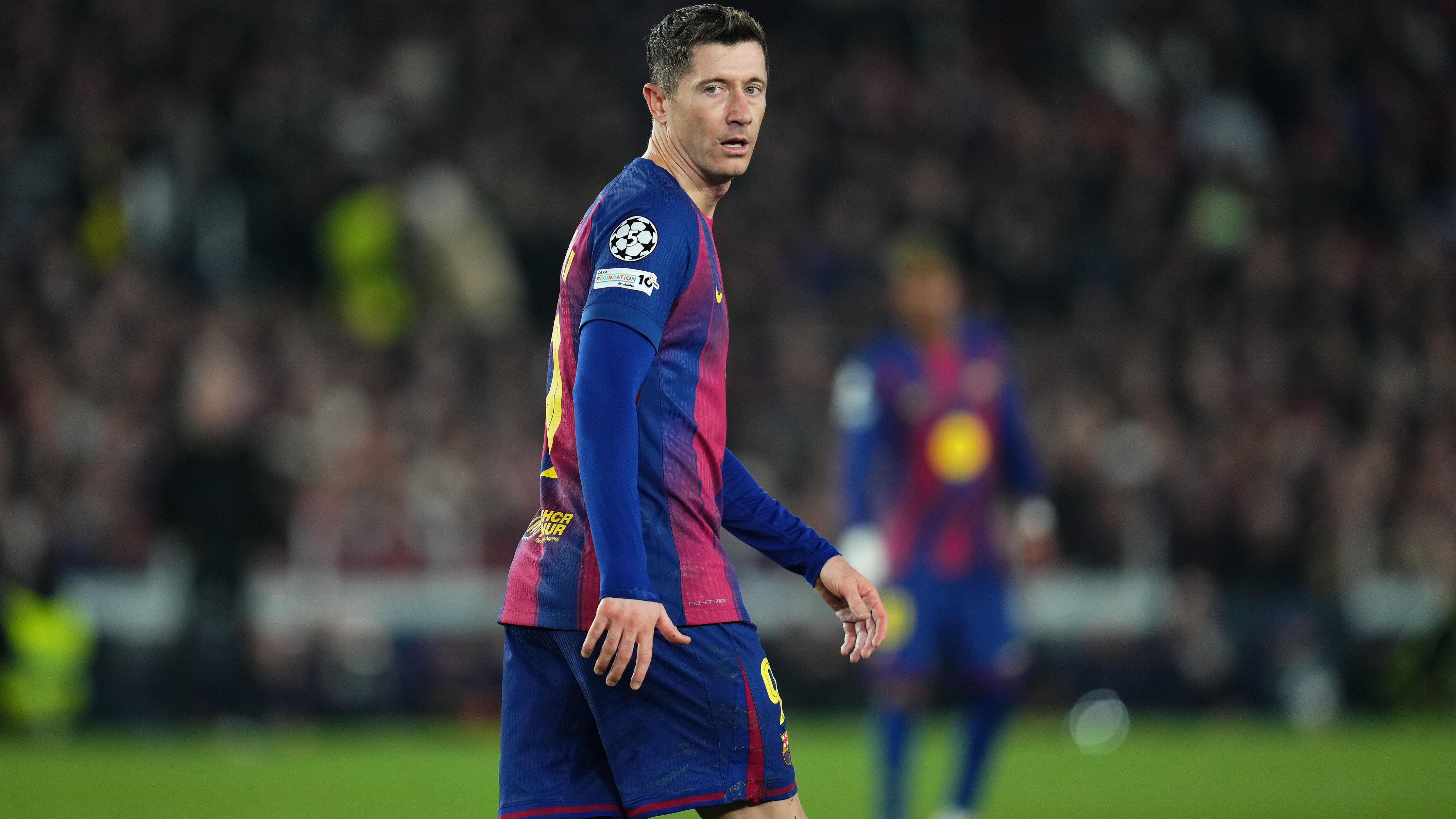 Robert Lewandowski zapytany o zakup Legii Warszawa. Jego reakcja mówi ...