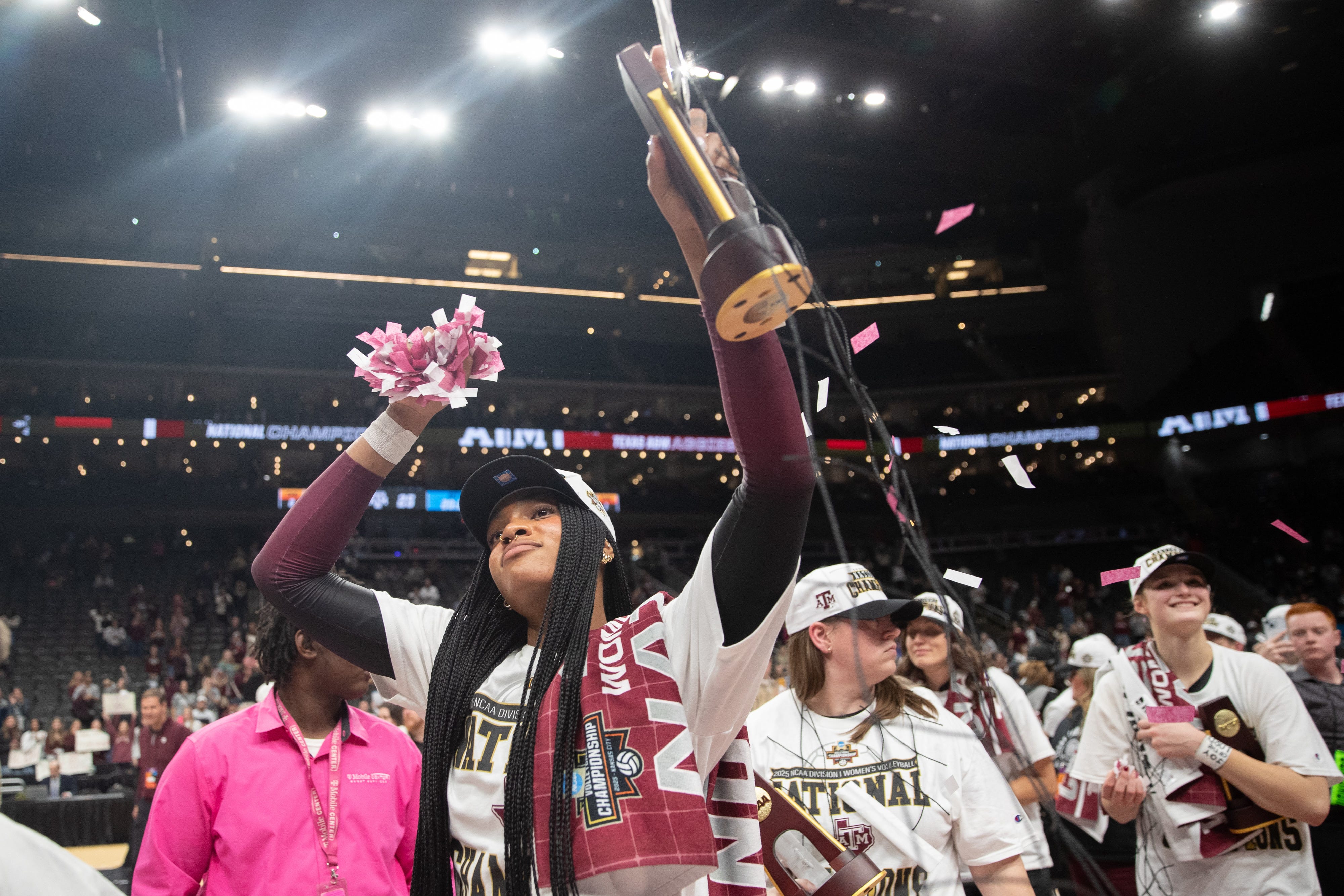 Texas A&M champion Ifenna Cos‑Okpalla signs with Valor Sports Agency