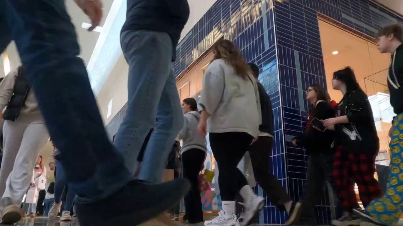 Boxing Day frenzy: Cherry Hill shoppers flood stores for returns and deals