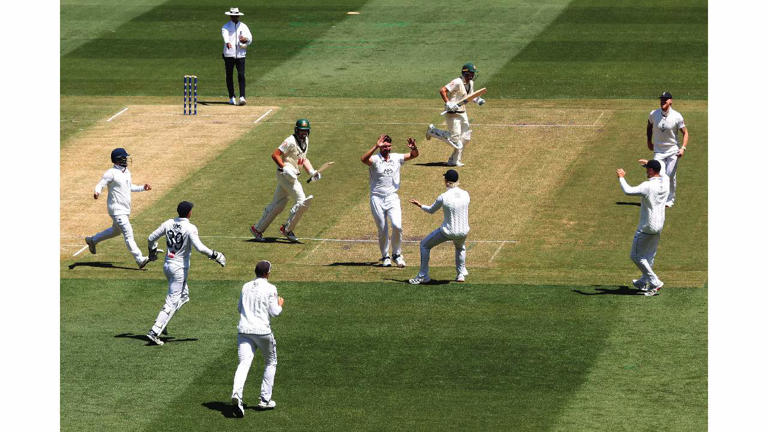 20 wickets fall on a record-breaking Day 1 of fourth Ashes Test