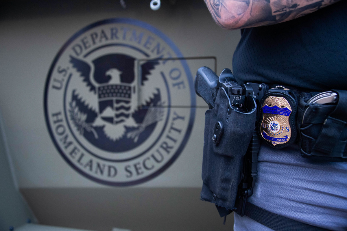 Charges: ICE agents accuse West St. Paul man of following them, pulling gun