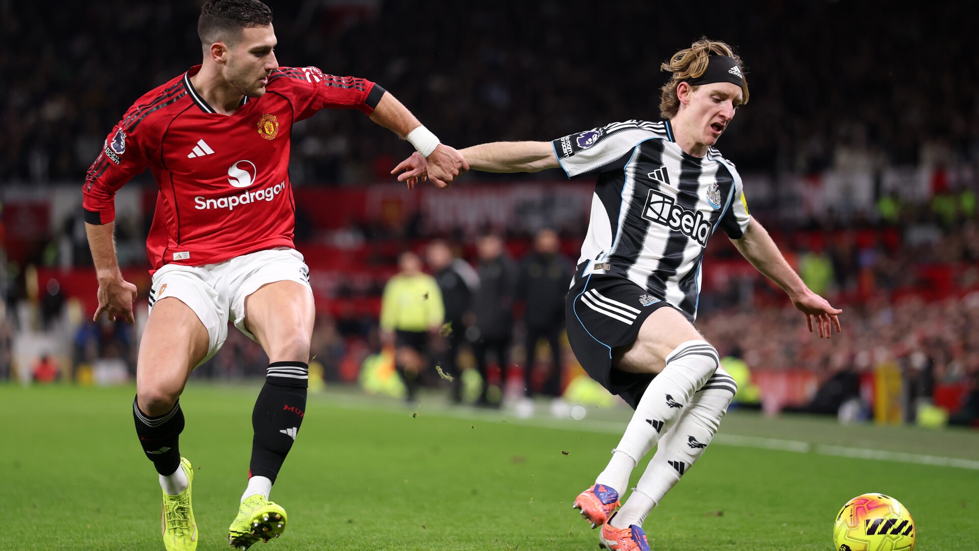 Manchester United 1-0 Newcastle United: Stout Red Devils soak up ...