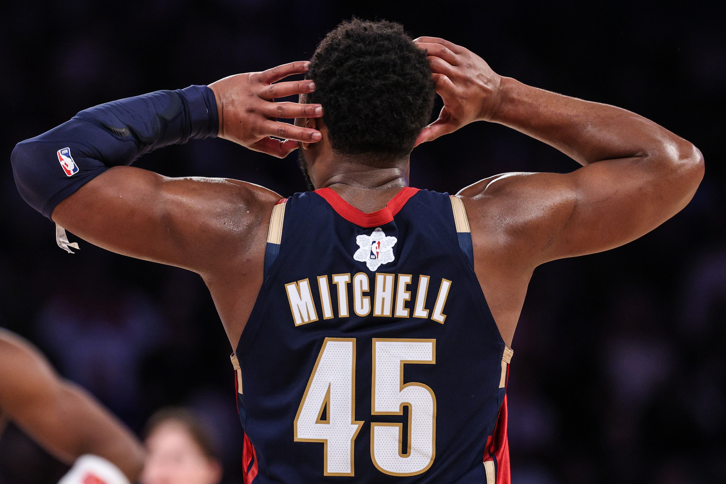 Donovan Mitchell, Cavs own late execution issues after Knicks loss