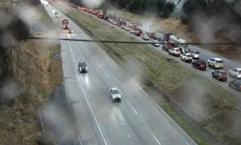 Traffic moving slow after PA-283 crash in Lancaster County