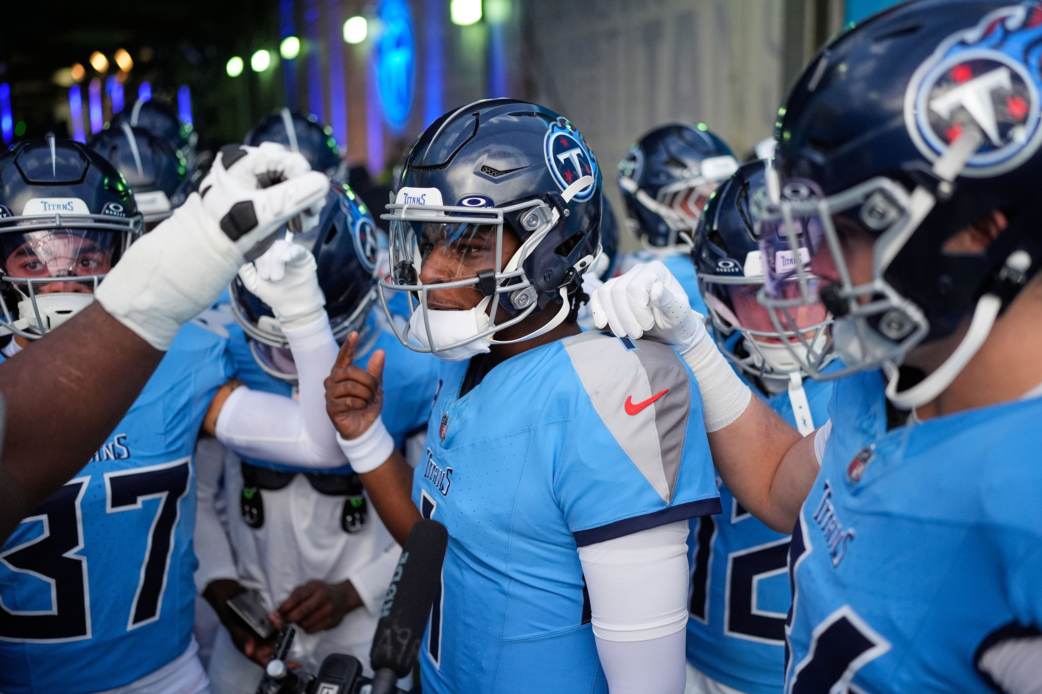 NFL's 3rd rookie QB showdown of the season pits Titans' Cam Ward vs ...