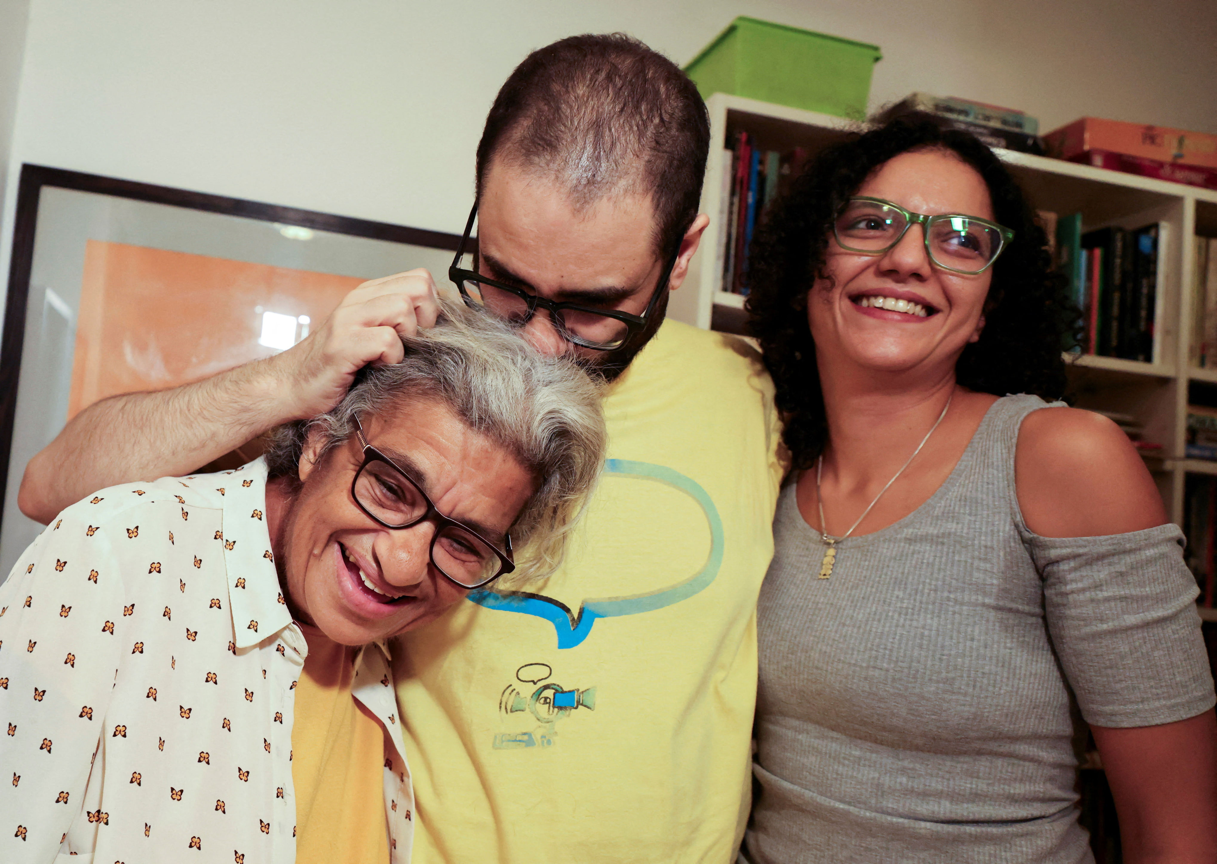 Egyptian-British activist Alaa Abd el-Fattah arrives in UK after ...